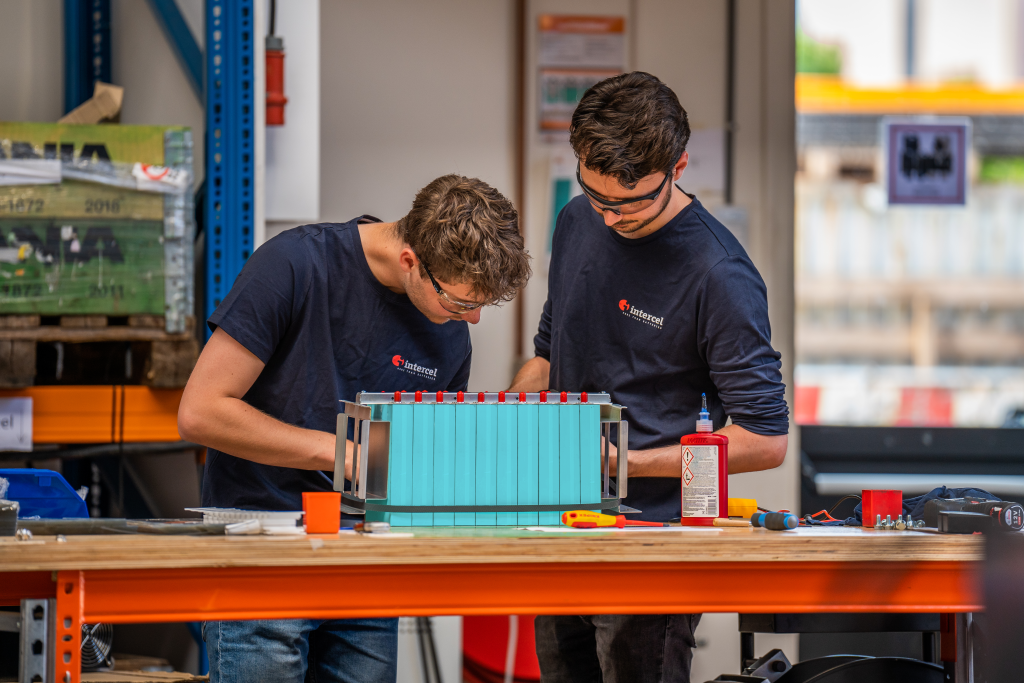 Wir erfüllen alle Anforderungen der ISO 9001:2015 - Intercel Batteries