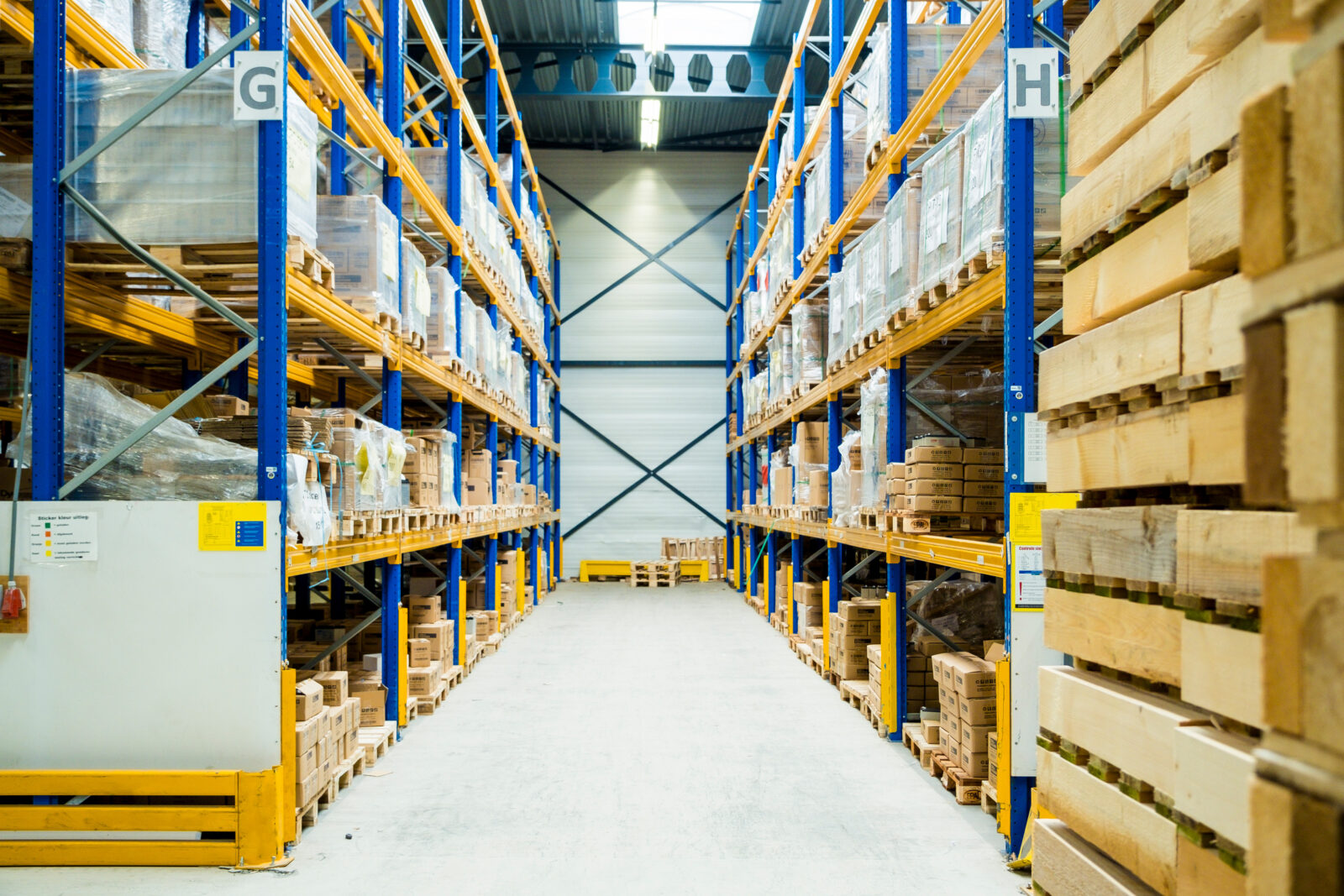 Intercel | One of the largest stocks of batteries